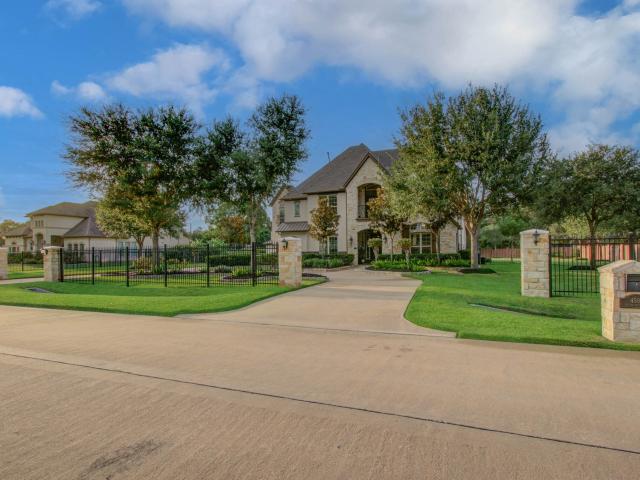 4502 Southhampton Court