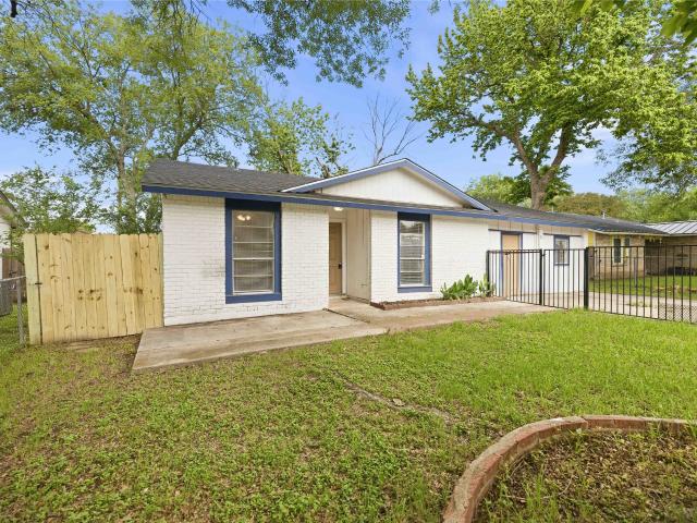 4502 Turnstone Dr, Austin, TX 78744 | MLS #3225