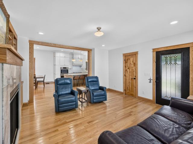 4503 Dakota Ave