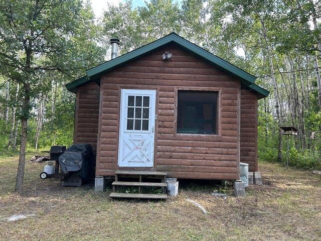450th St NW, Karlstad, MN 56732