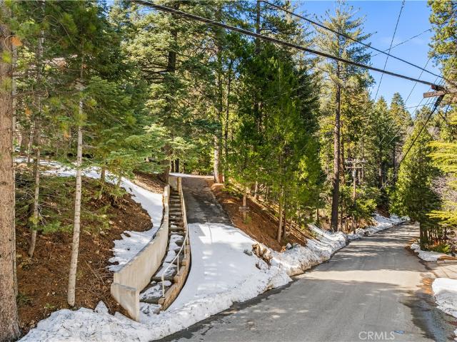 450 Annandale Dr, Lake Arrowhead, CA 92352 | MLS #IV26017