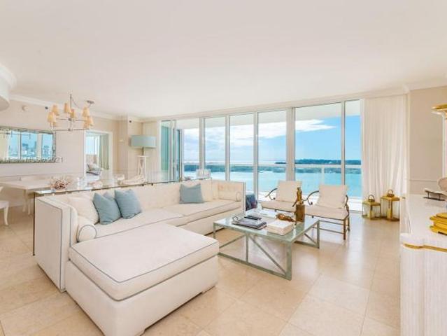 450 Alton Rd #2201 Miami Beach, FL 33139