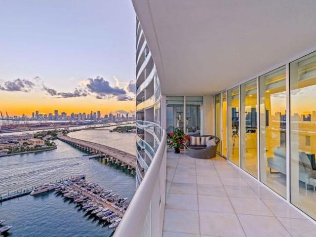 450 Alton Rd #2507 Miami Beach, FL 33139