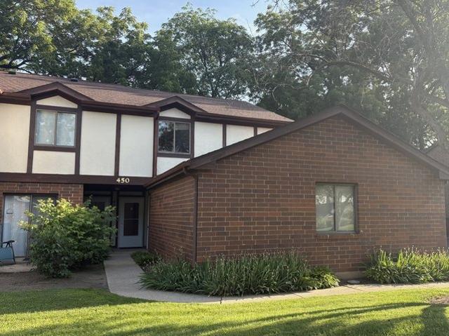 450 Brandy Dr Unit A, Crystal Lake, IL 60014