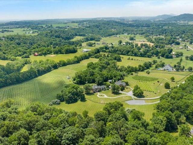 450 Green Spring Rd, Winchester, VA 22603