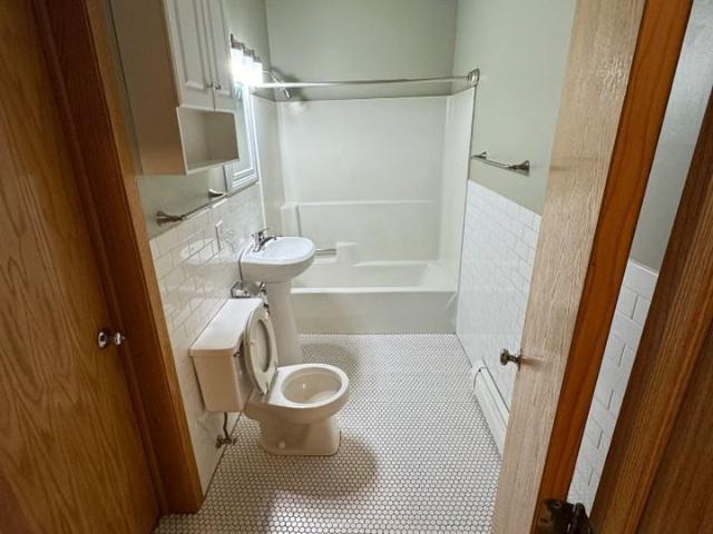 450 Dayton Ave 2 Bedroom Apartment for Rent at 450 Dayton Ave, St. Paul, MN 55102 Summit University
