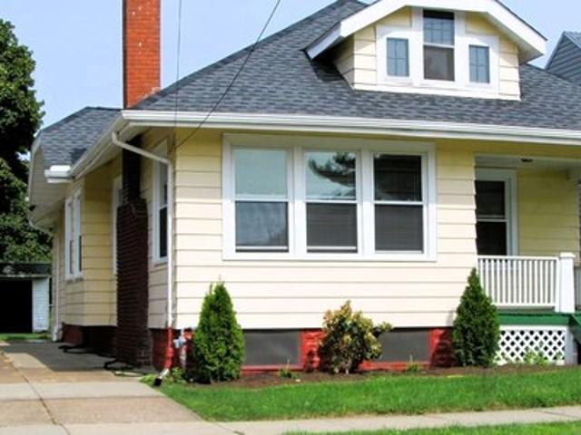 450 E 33rd St, Erie, PA 16504