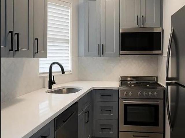 450 E Park Avenue 4