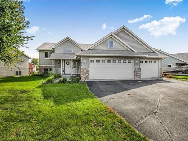 450 Elena Ln, Saint Joseph, MN 56374