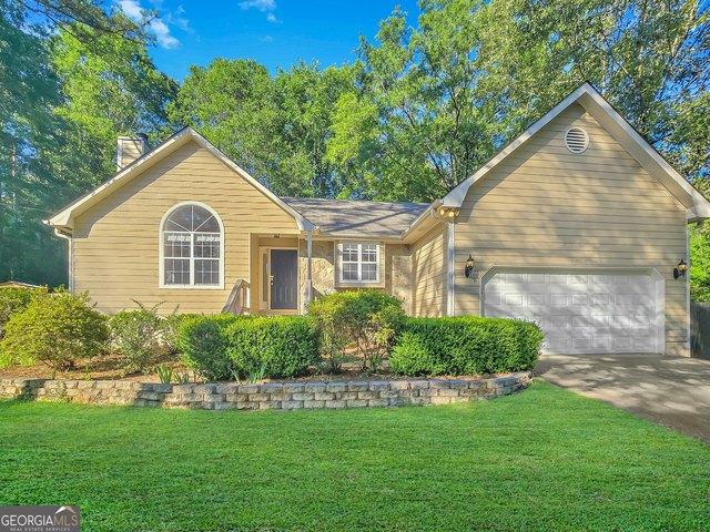 450 Loneoak Dr, Senoia, GA 30276