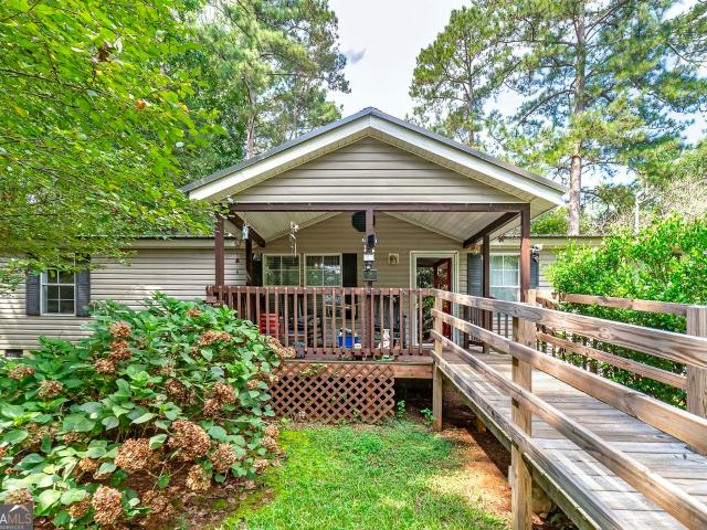 450 Lakeshore Drive