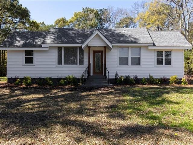 450 Magnolia Rd, Mobile, AL 36606