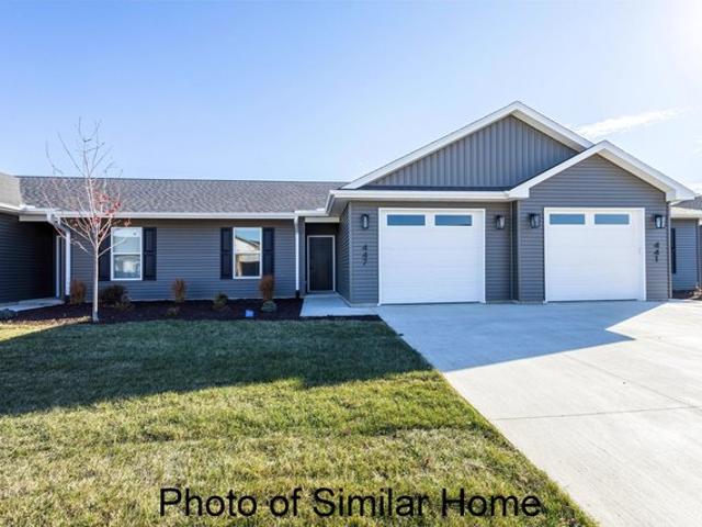 450 N 2nd Ave, Eldridge, IA 52748
