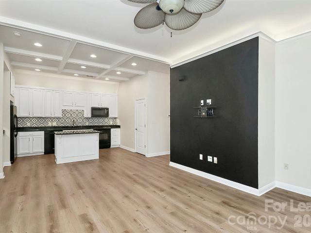 450 New Bern Station Ct, Charlotte, NC 28209 | MLS #4335