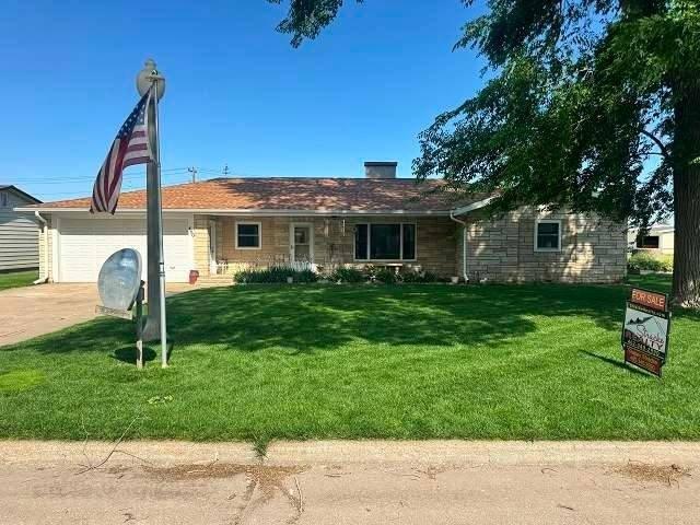 450 S 4th Ave, Burwell, NE 68823