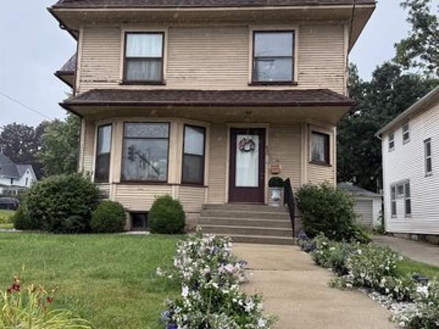 450 S West Ave, Freeport, IL 61032