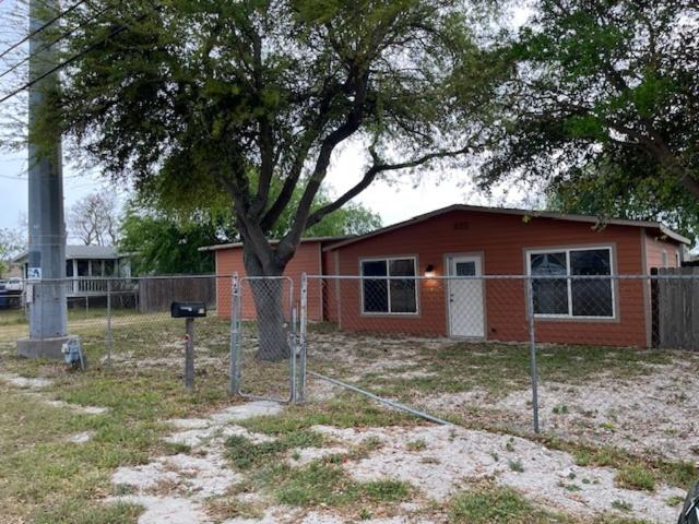 450 Skipper Ln, Corpus Christi, TX 78418 | MLS #458757 | Compass