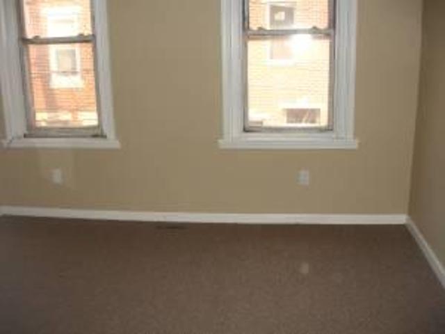 $450 STUDENTS PROFESSIONALS. Monthly lease ok. W&D SECURITY 24/7 SUBWAY TEMPLE MAIN CAMPUS map
