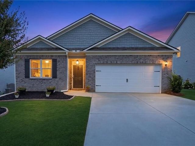 450 Starbuck Pkwy, Pendergrass, GA 30567