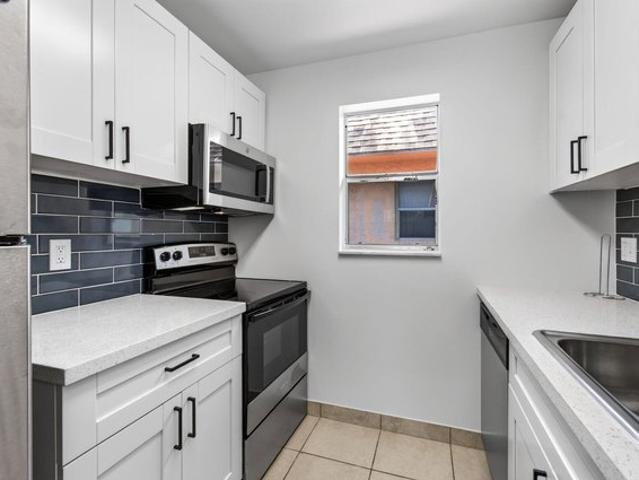 450 SW 2nd Ave Apt 205, Boca Raton, FL 33432