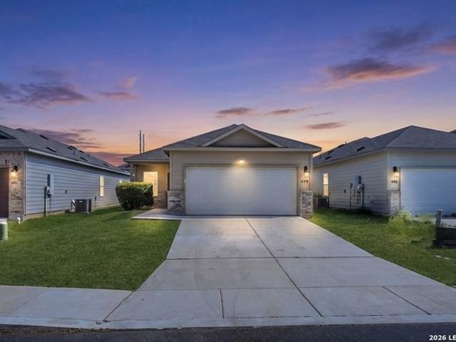 450 Pleasanton Spg, San Antonio, TX 78221