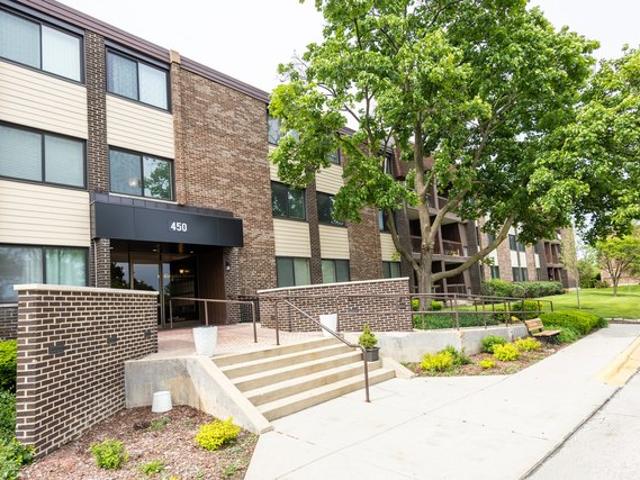 450 Raintree Ct Unit 2B, Glen Ellyn, IL 60137