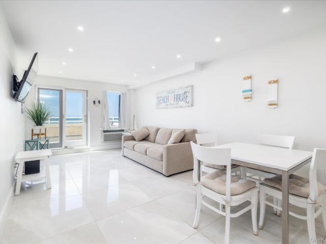 450 W Broadway 3F