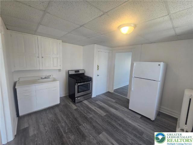 450 W Maple Street 3