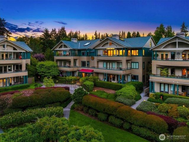 450 Wood Ave SW Unit 3B, Bainbridge Island, WA 98110