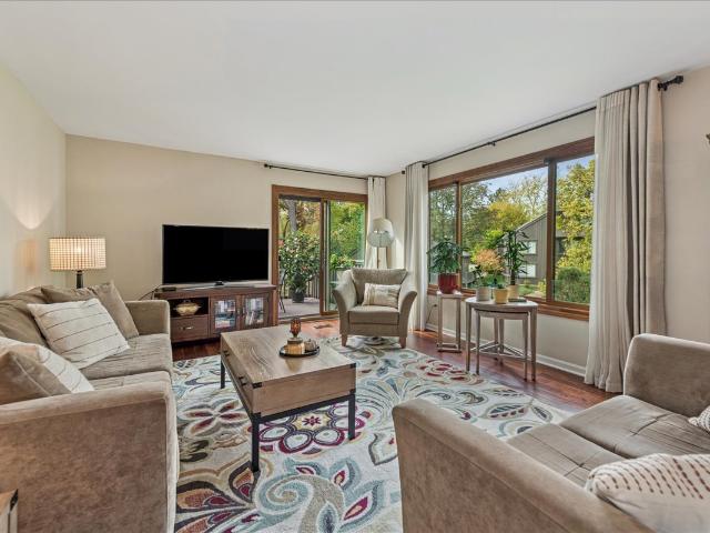 450 Woodview Road