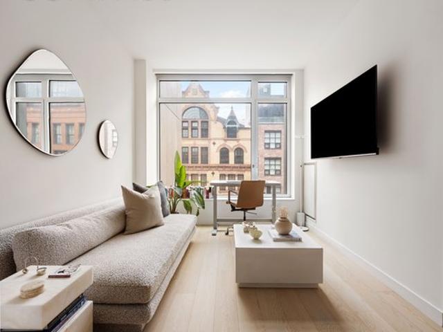450 Washington St Apt 617, Manhattan, NY 10013