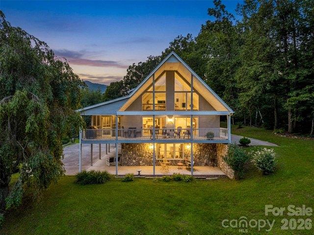 450 Windom Cv, Burnsville, NC 28714