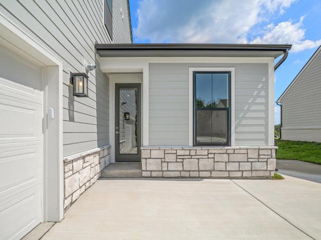 450 Tomlinson Pointe Dr