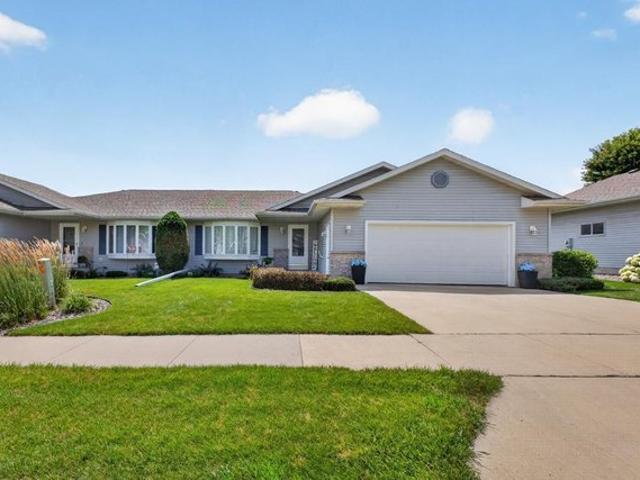 4514 Meadow Lakes Dr NW, Rochester, MN 55901