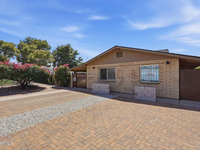 4514 N 14TH Place