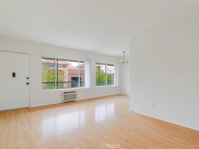 4514 Franklin Ave, Unit 5, Los Angeles, CA 90027 | MLS #GD26091 | Compass