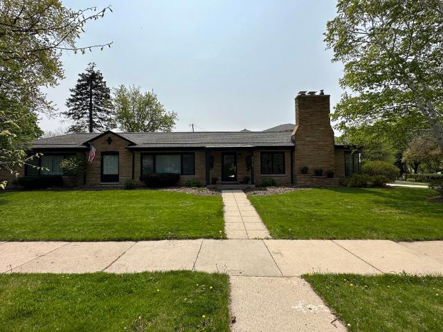 4515 N Lake Dr