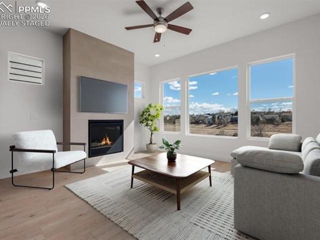 4515 Peak Crest View