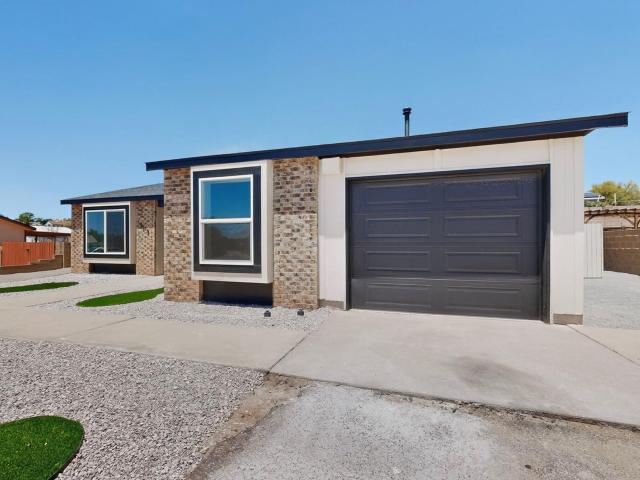 4515 Sunstone Way NE