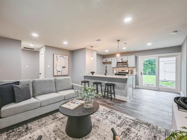 4515 Scottsdale Dr, Mesquite, TX 75150