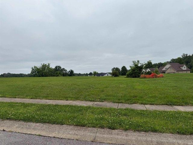 4515 Sierra Dr, Boonville, IN 47601