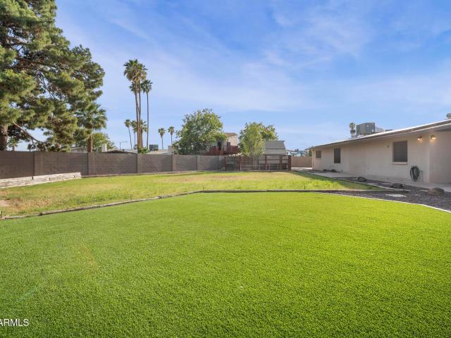4515 w shaw butte drive