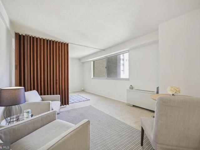 4515 Willard Ave #820S, Chevy Chase, MD 20815