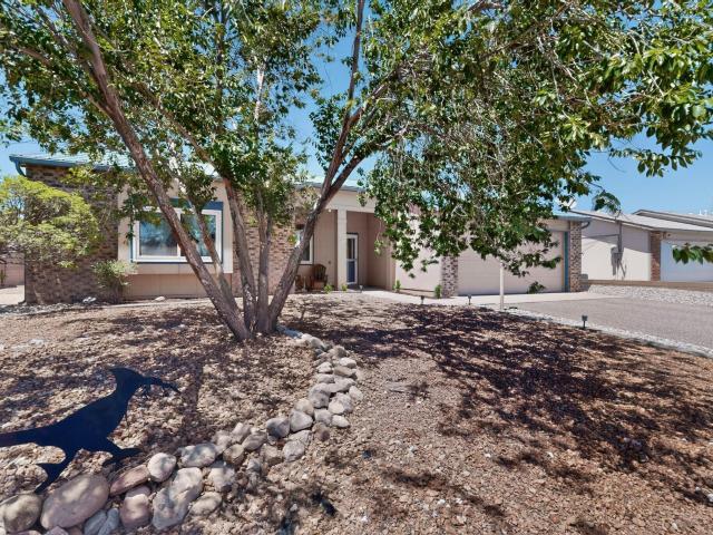 4515 Zirconia Drive NE