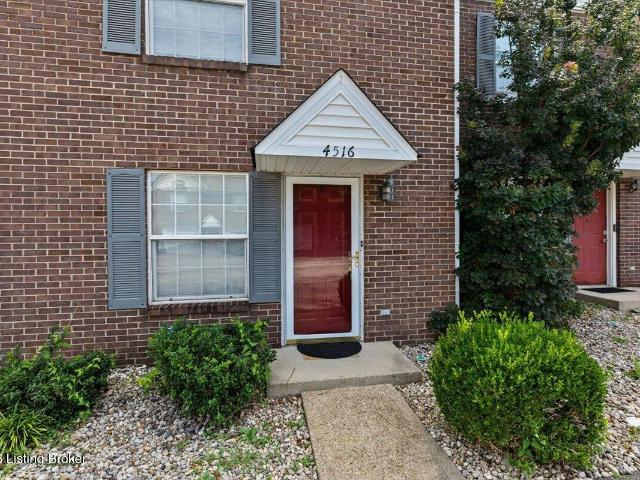 4516 Meadowlark Manor Ln