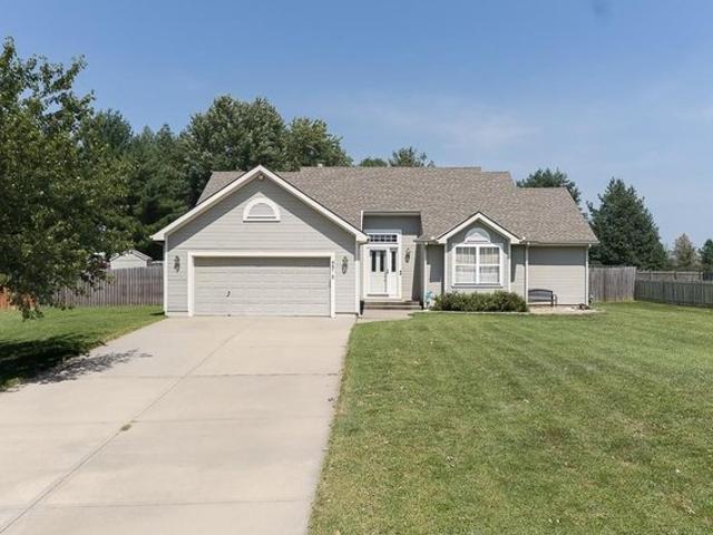 4516 N 122nd Ter, Kansas City, KS 66109