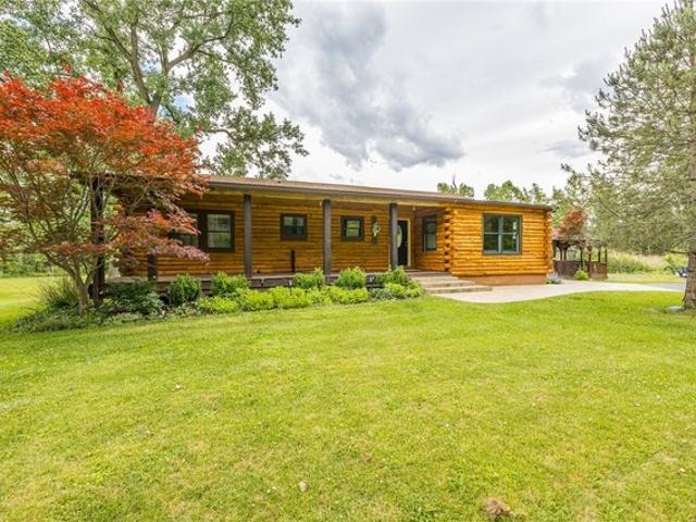 4516 Clover St, Honeoye Falls, NY 14472