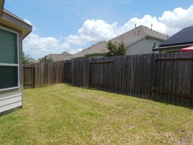 4516 Danielle Gardens Lane