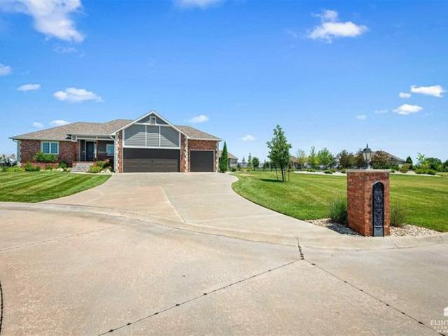 4516 Grande Bluffs Cir, Manhattan, KS 66503