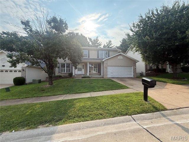 4516 Southridge Pines Dr, Saint Louis, MO 63128